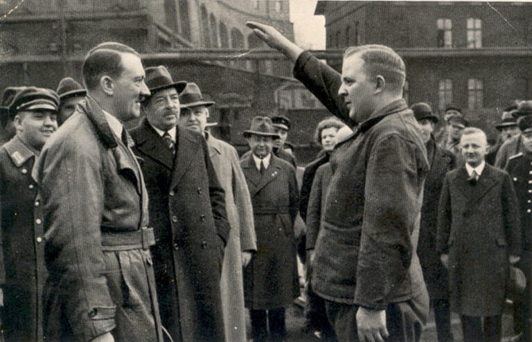 Fakta om Hitlers vej til magten, død, barndom, familie osv.